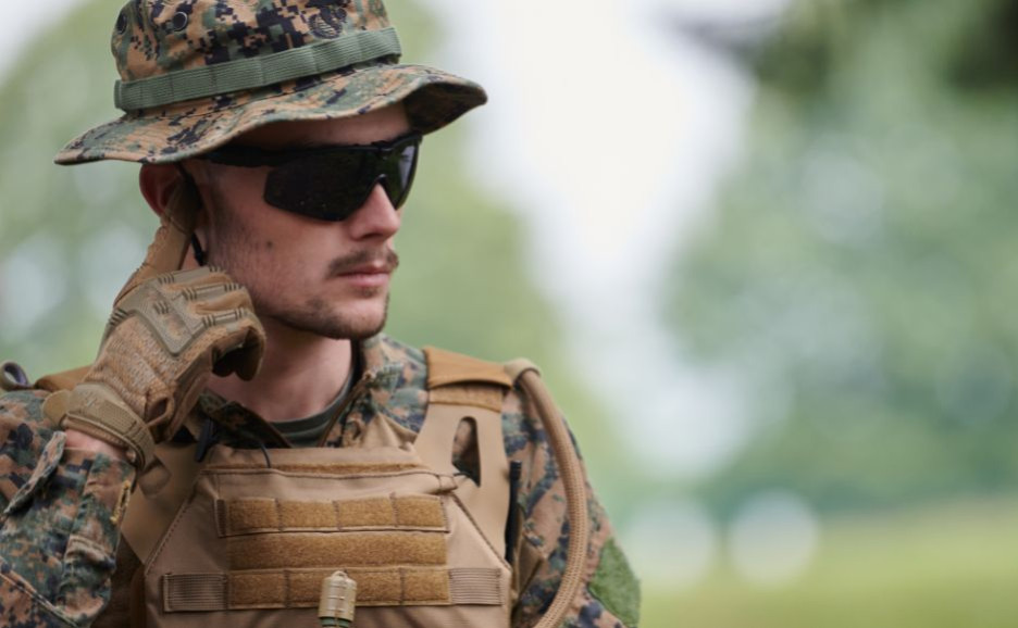 How to Equip Yourself for a Night Airsoft Game?